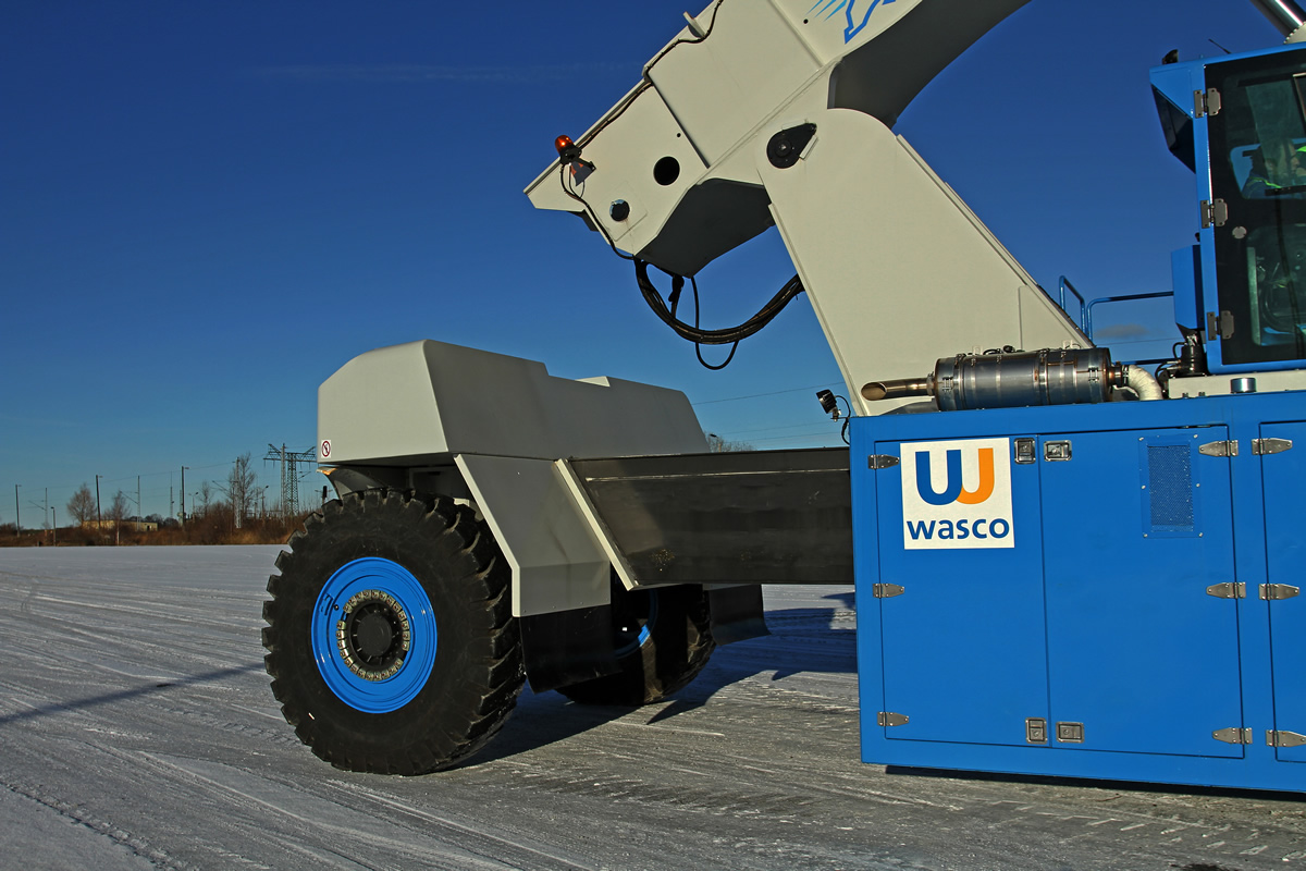 CES Reachstackers - SHAD Group