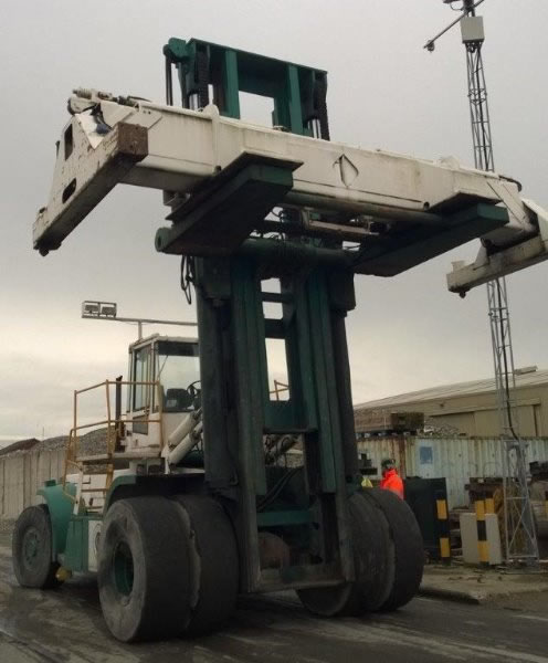 Laden Container Handling Forklifts – SHAD Group