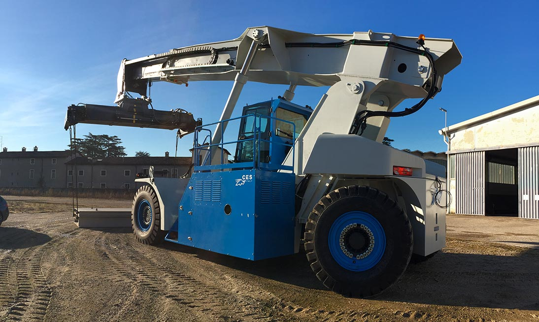 CES Reachstackers - SHAD Group