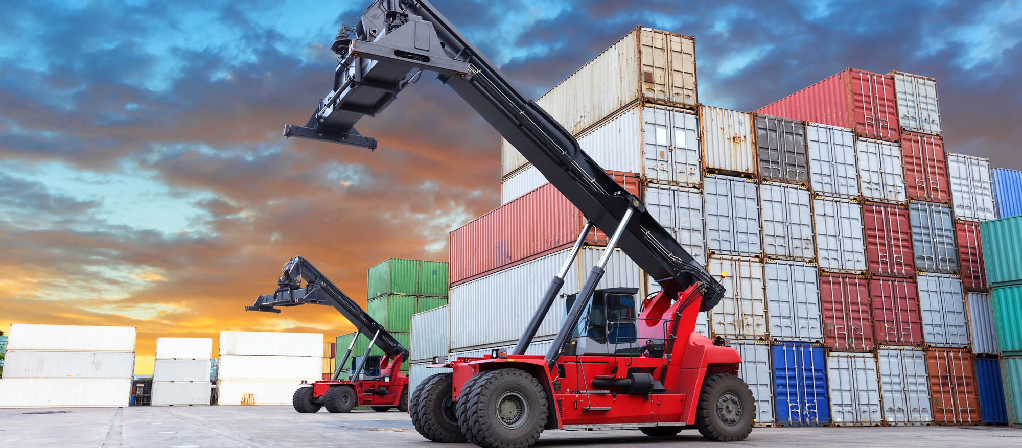 reachstackers container handlers forklifts ro-ro tractors port handling ...
